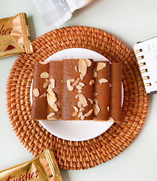 Bánh quy nướng hạt hạnh nhân táo đỏ Yidisi 168g x 24 túi